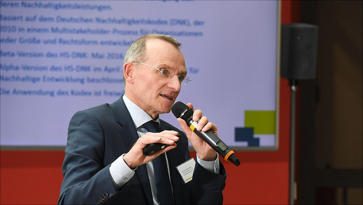 Radio Interview on the German Sustainability Code for Universities : HOCH-N
